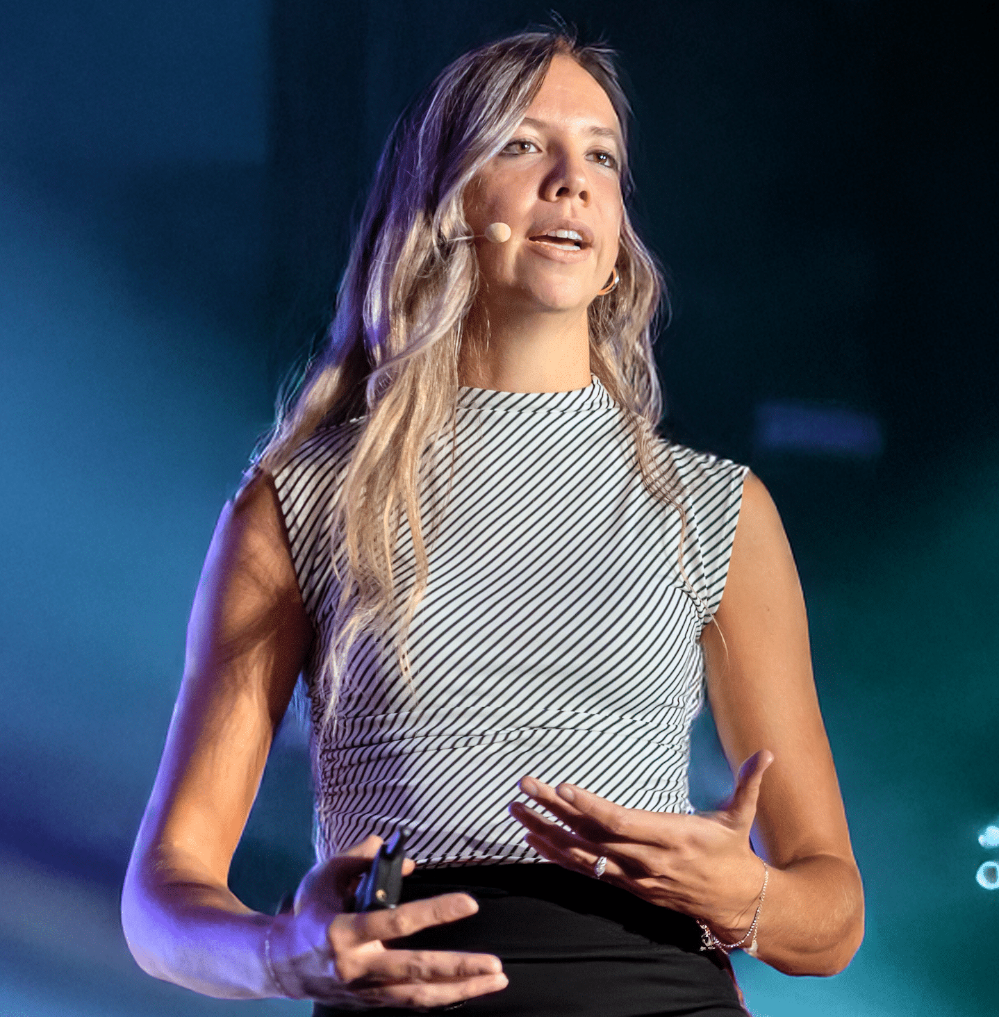 Hire Julia McCoy - First Movers